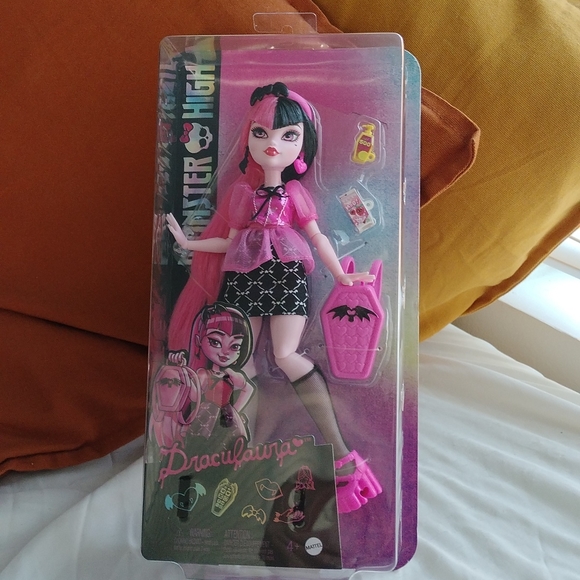 Mattel | Toys | Mattel Monster High Draculauras Day Out Doll G3 Draculaura 223 New | Poshmark